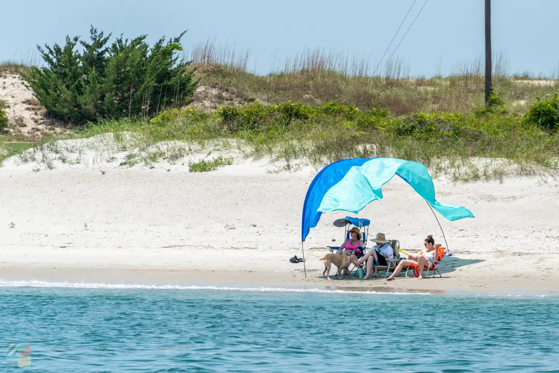 Driving on the Beach - Crystal Coast area 4x4 Beaches - CrystalCoast.com